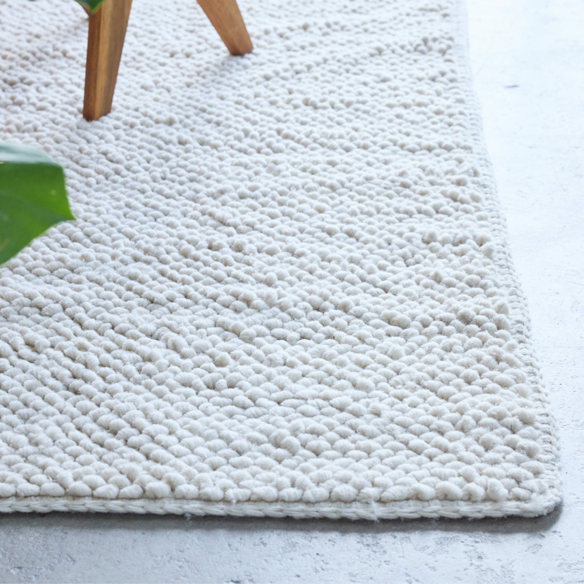 Natural Wool Rug | Avocado Green Mattress